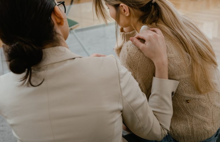 What Does It Mean when Someone Pats Your Back? - Symbol Genie